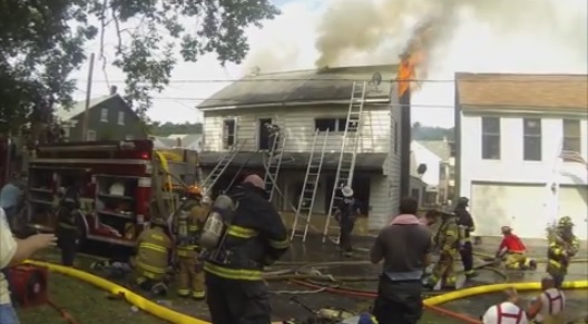 Raw video & radio traffic: 3-alarm fire in Shamokin, PA - Statter911