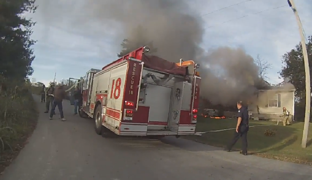 Pre-arrival video from Ohio house fire - Statter911