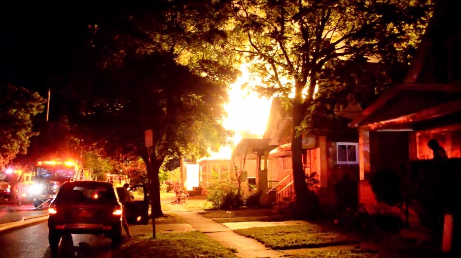 Raw video & radio traffic: Exposure problems at Buffalo house fire ...