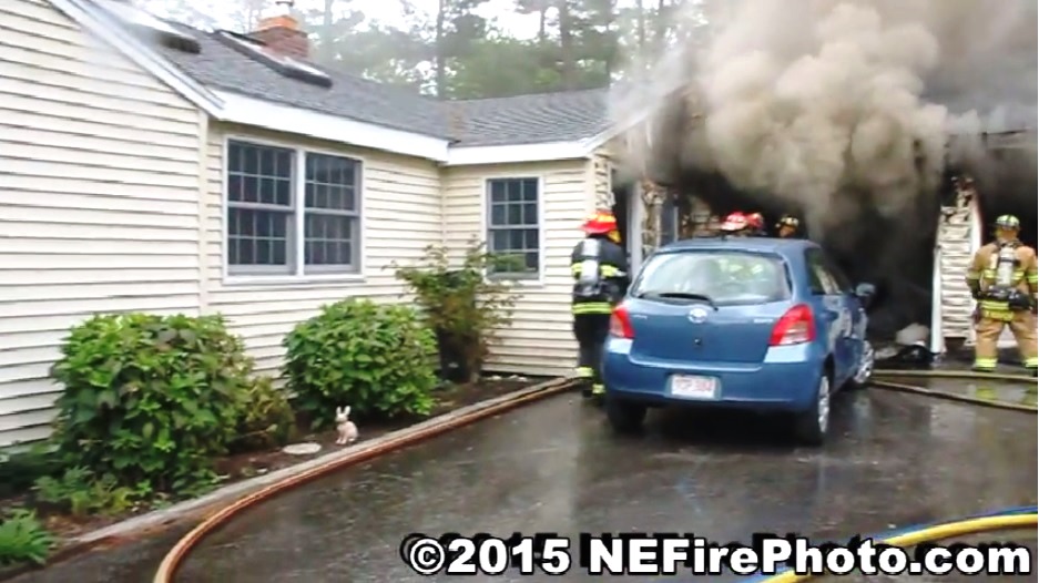 Raw video from Hanson, Massachusetts house fire - Statter911