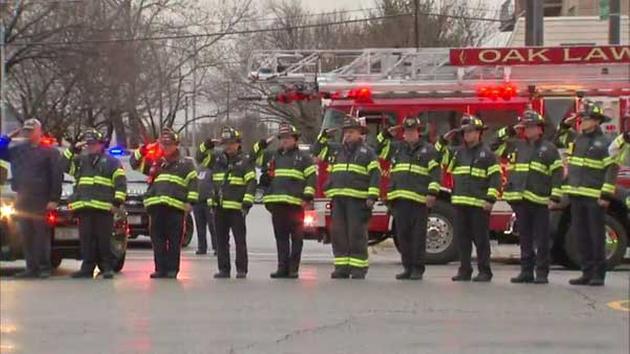 UPDATED: Chicago Firefighter Dan Capuano dies after falling down ...