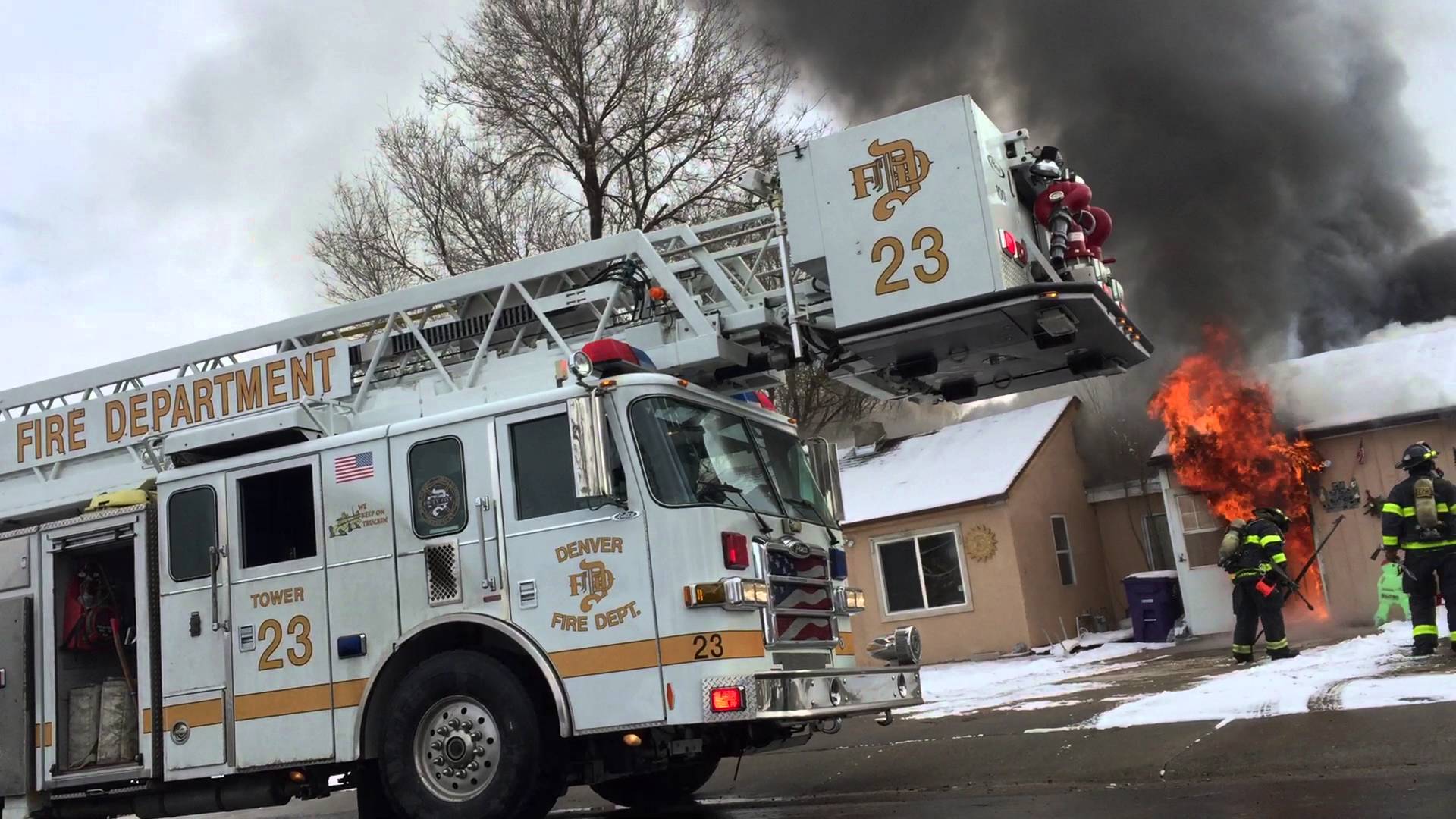 Pre-arrival video from a Denver house fire | Statter911