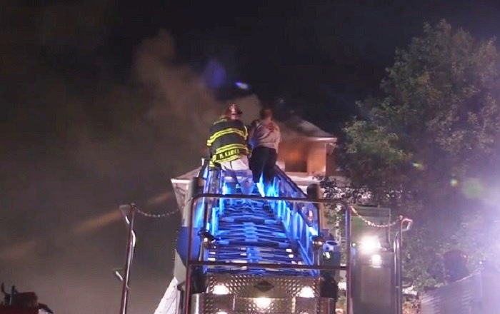 Raw video & radio traffic: Two alarm house fire in Garfield, New Jersey ...