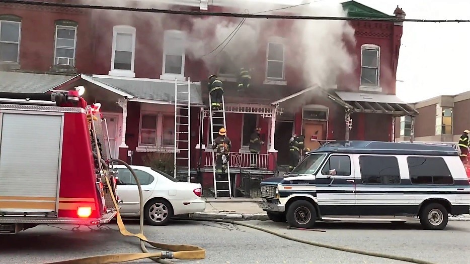 Early video form a Philadelphia house fire | Statter911