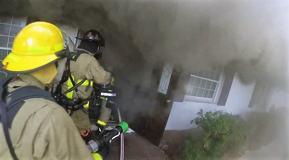 Helmet-cam video from Florida house fire - Statter911