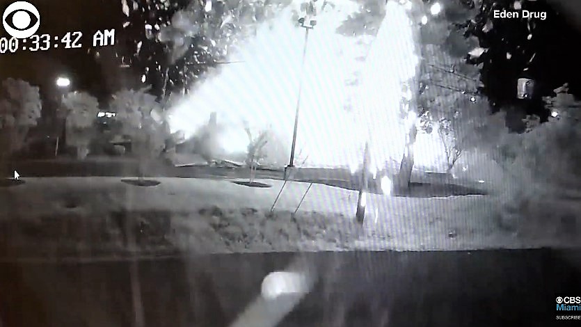 Caught on camera: KFC explodes - Statter911