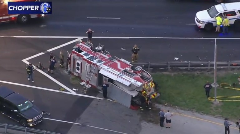 Caught on video: Bystanders rescue driver & victims after Hummer rams ...