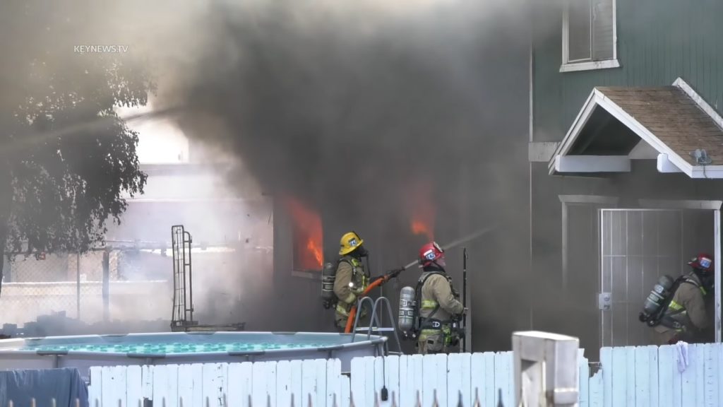 Caught on video: Bystanders rescue driver & victims after Hummer rams ...